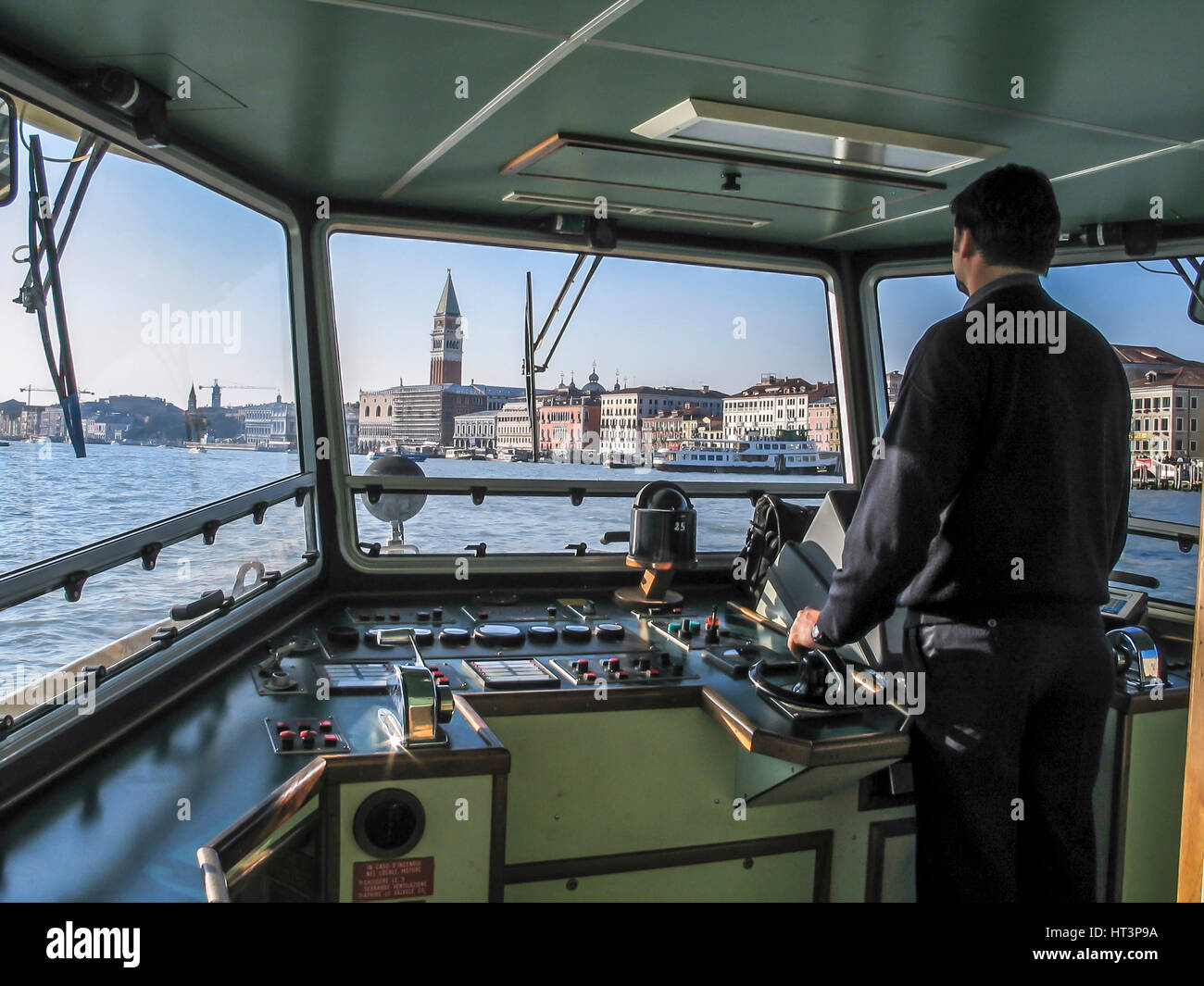 Driver boat hi-res stock photography and images - Alamy