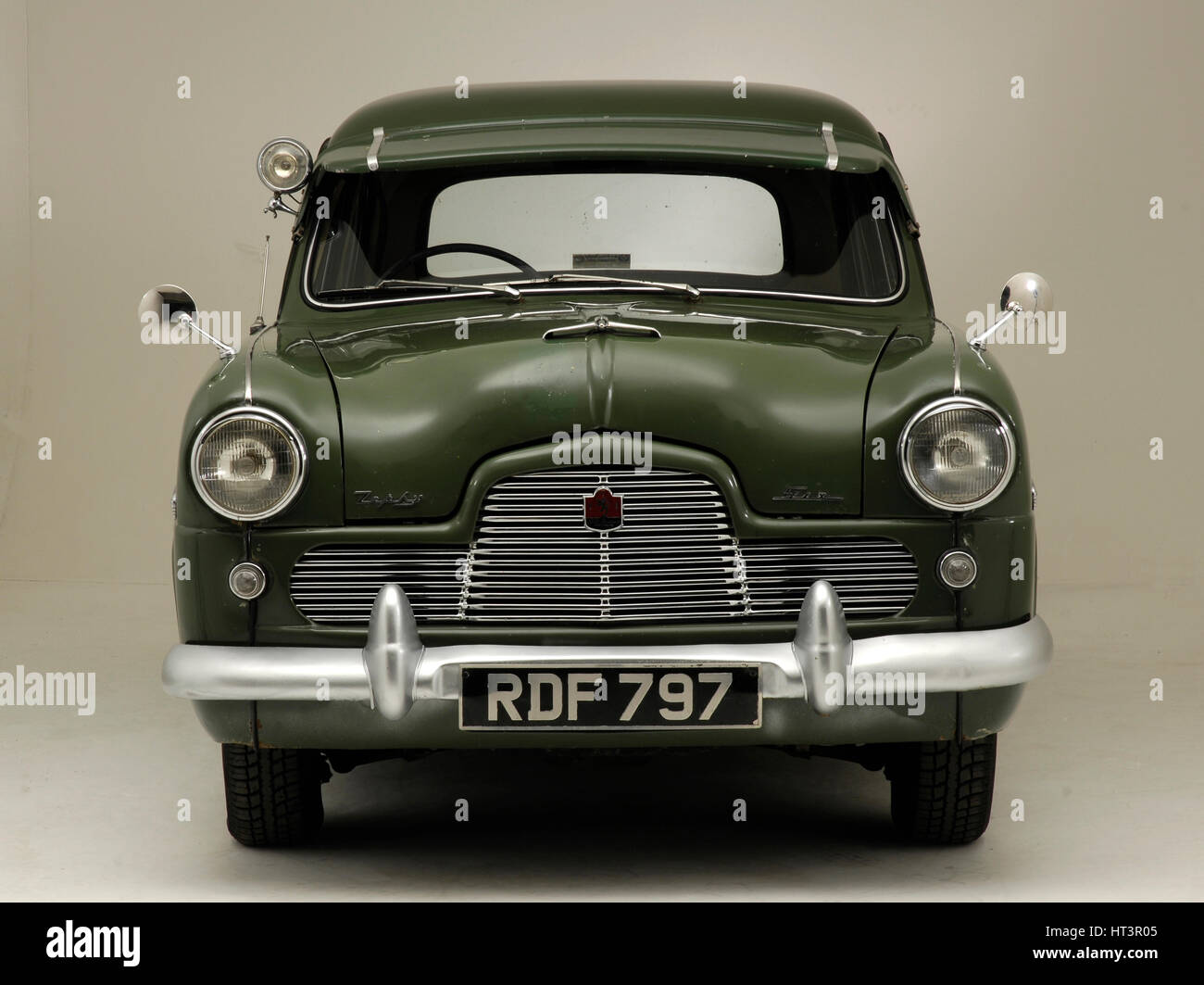 1950s ford zephyr saloon hi-res stock photography and images - Alamy