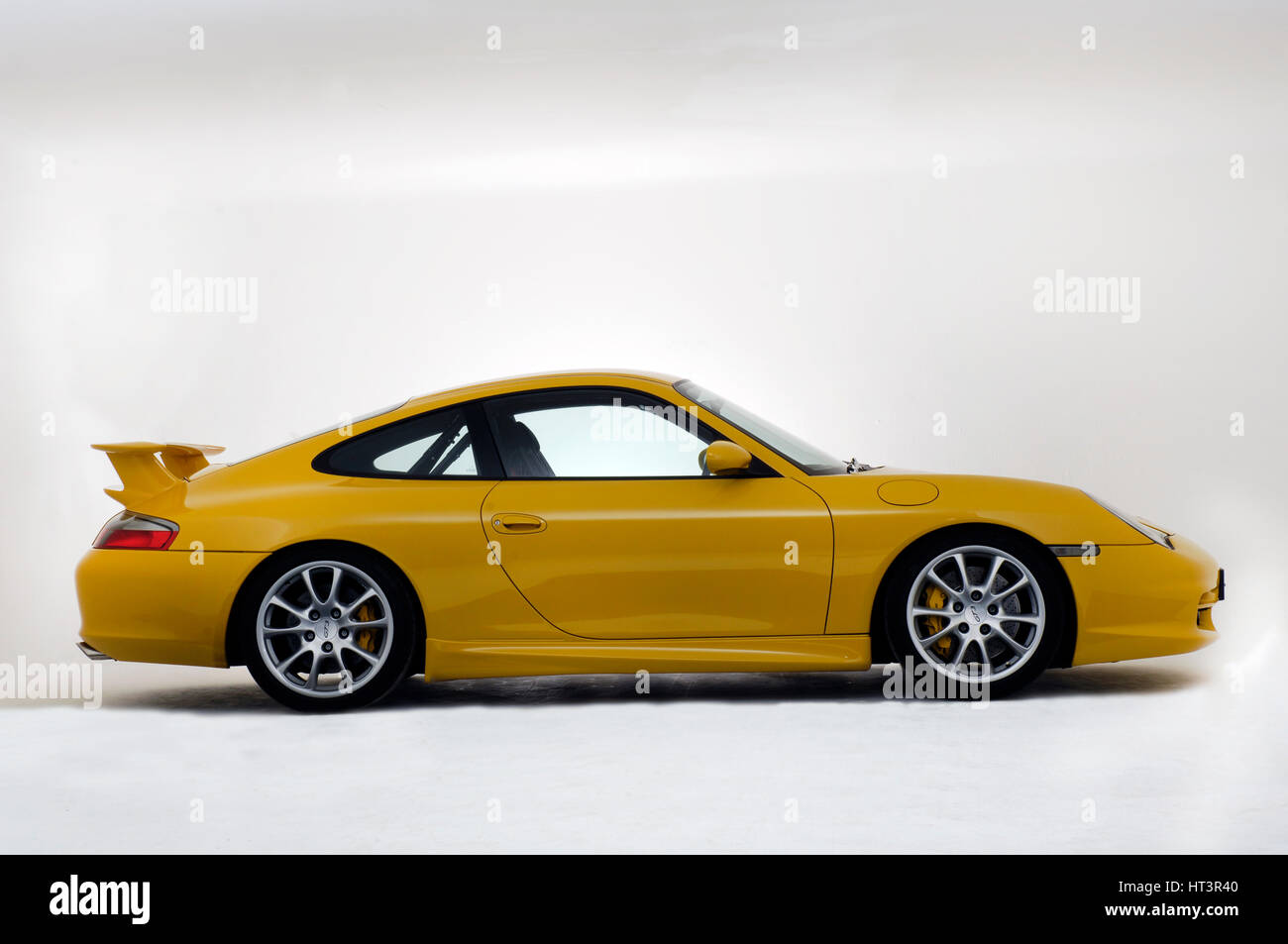 Porsche side profile hi-res stock photography and images - Alamy