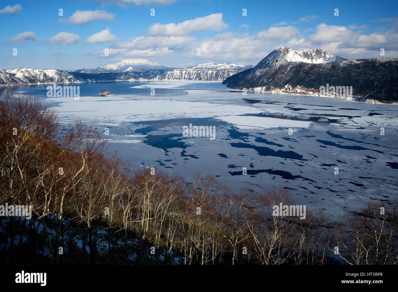 Lake Kussharo, a caldera lake on Hokkaido, Japan Stock Photo - Alamy