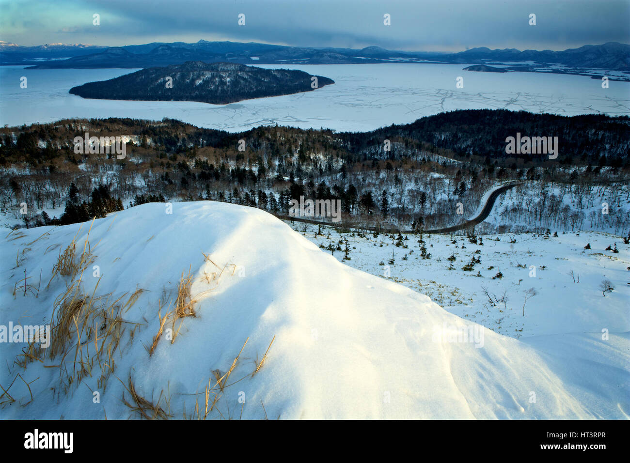 Caldera lake hi-res stock photography and images - Alamy