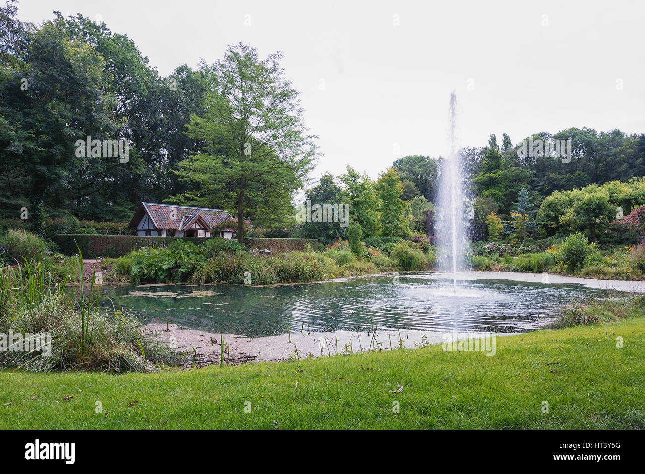 Charming formal garden hedges hi-res stock photography and images - Alamy