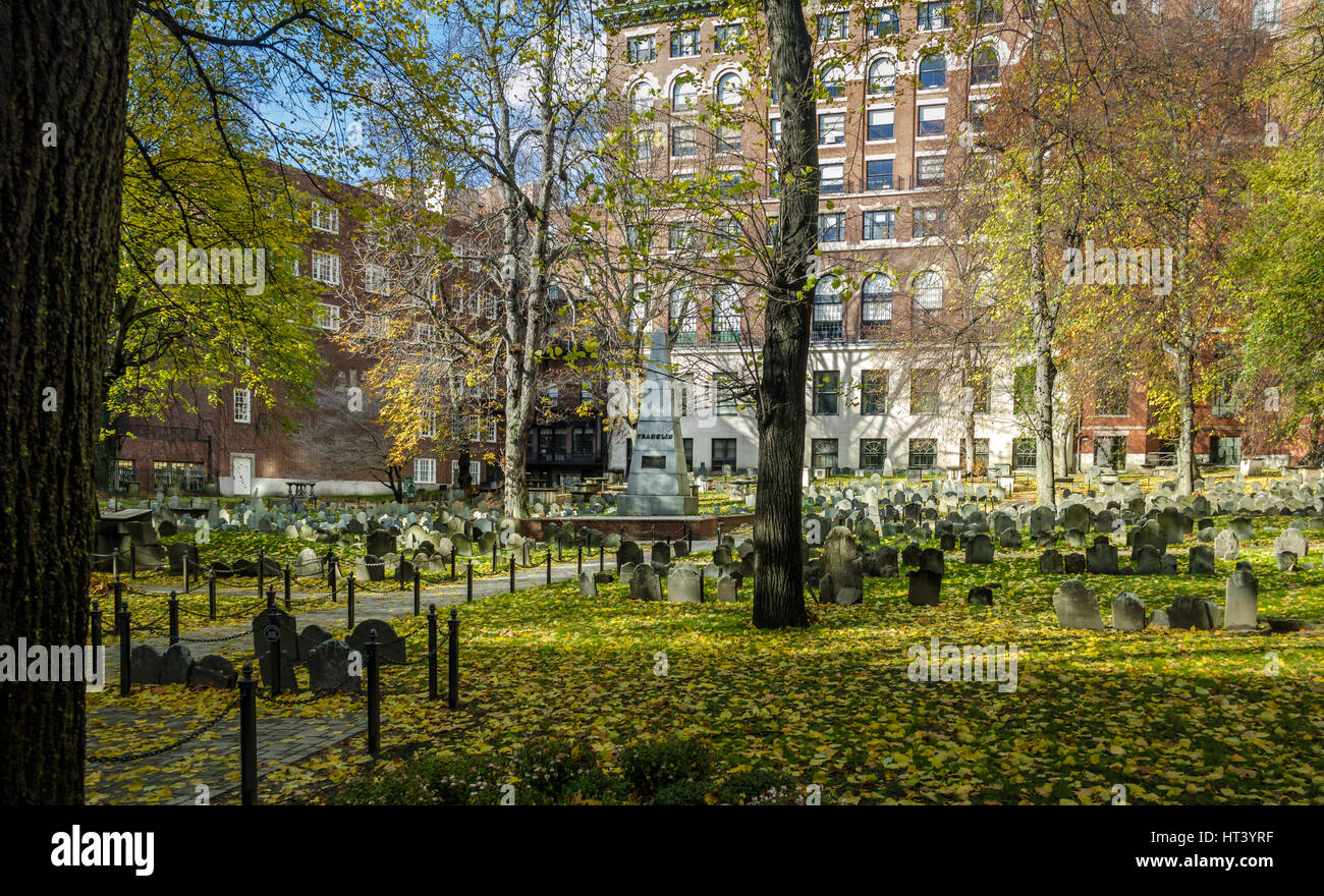 Massachusetts national cemetery hi-res stock photography and images - Alamy