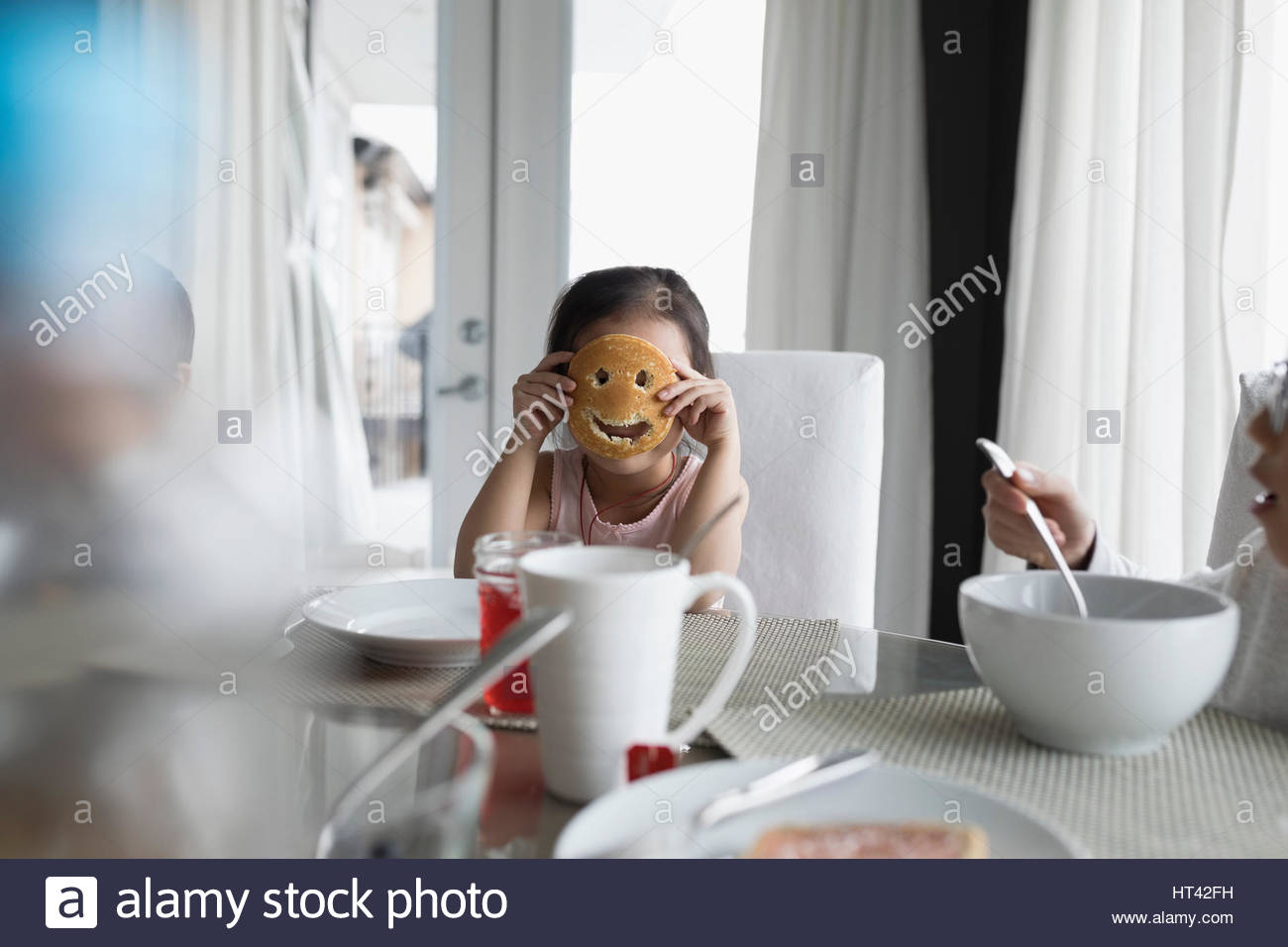 Pancake smiley face hi-res stock photography and images - Alamy