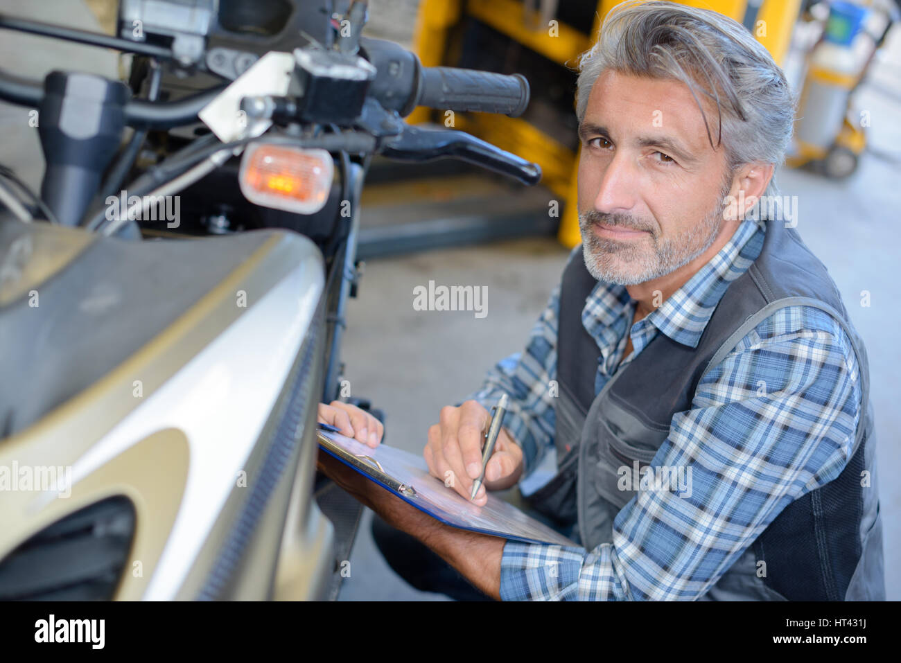 Technical writing hi-res stock photography and images - Alamy