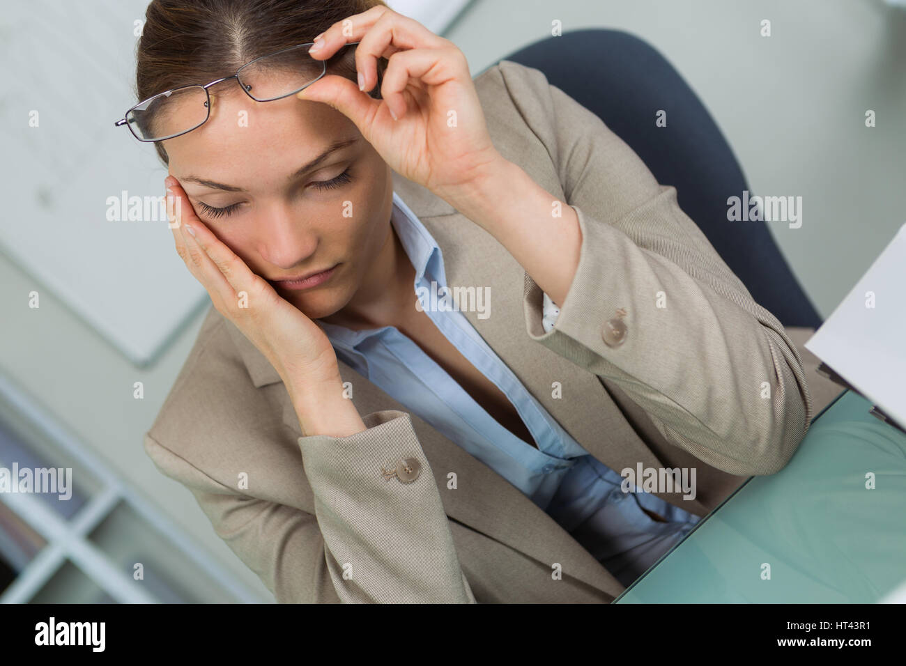 Indian business woman stress hi-res stock photography and images - Alamy