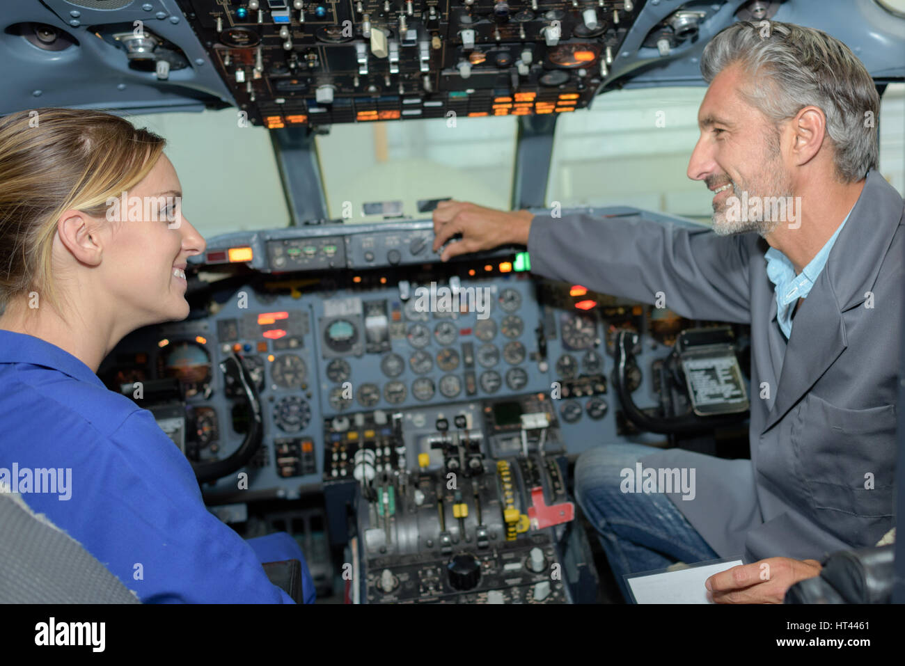 Pilot cockpit female hi-res stock photography and images - Alamy