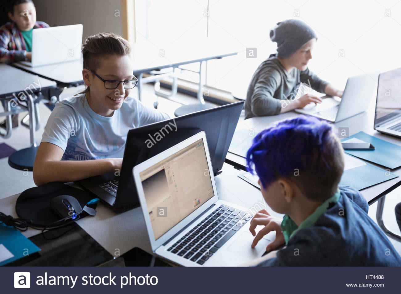 Middle school classroom laptops hi-res stock photography and images - Alamy