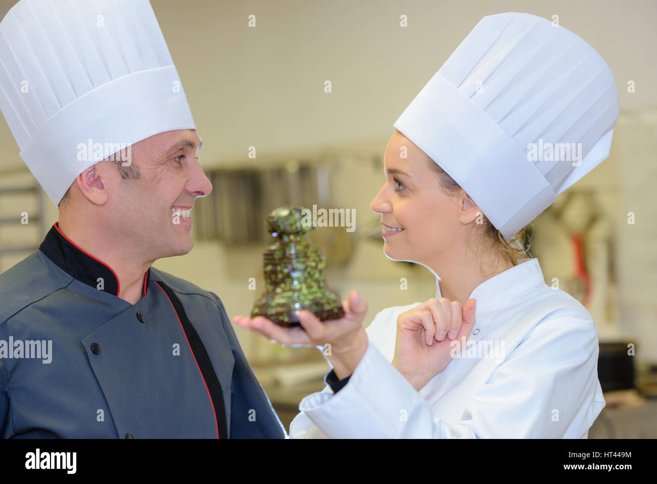 portrait of happy chefs in the commercial kitchen Stock Photo - Alamy