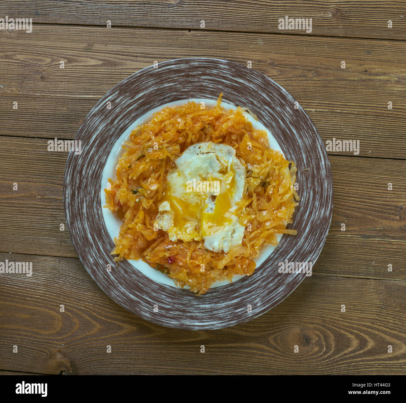 Tursu Mıhlası - Turkish dish with sauerkraut Stock Photo - Alamy