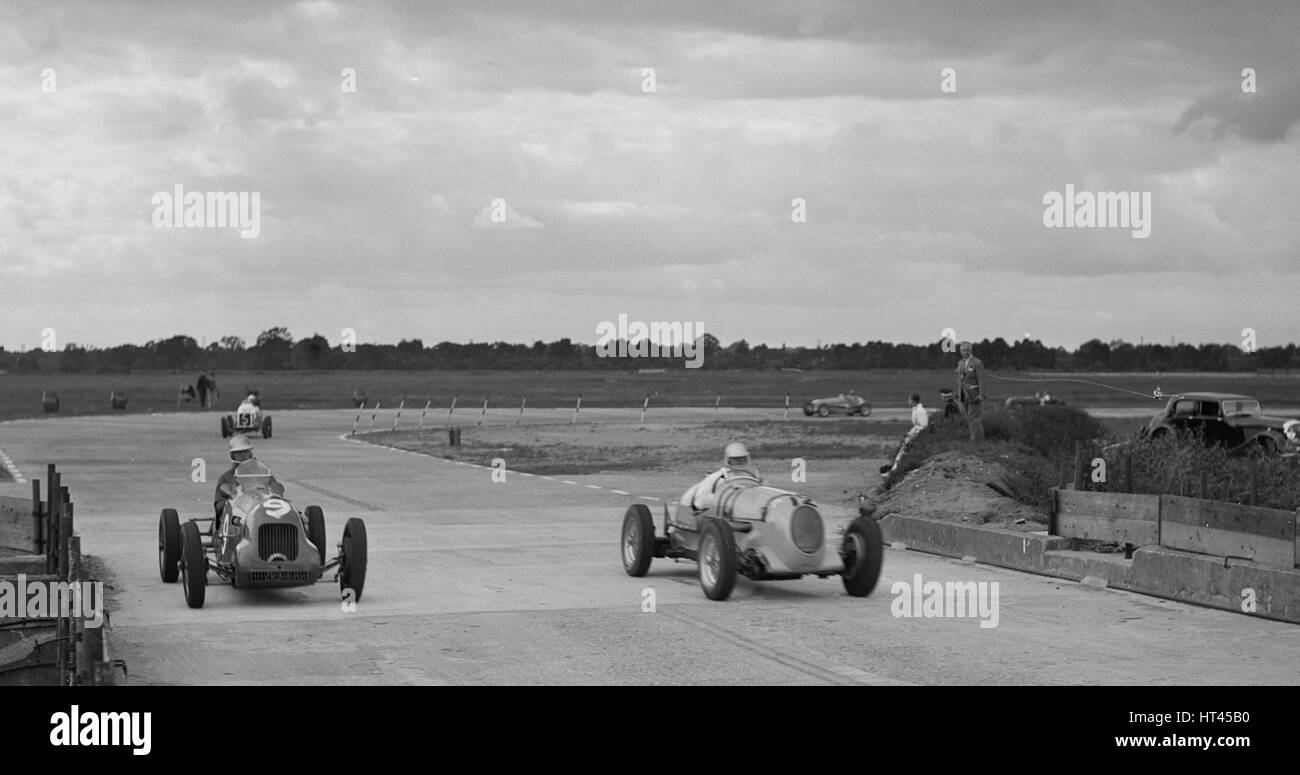 Mgs hi-res stock photography and images - Alamy