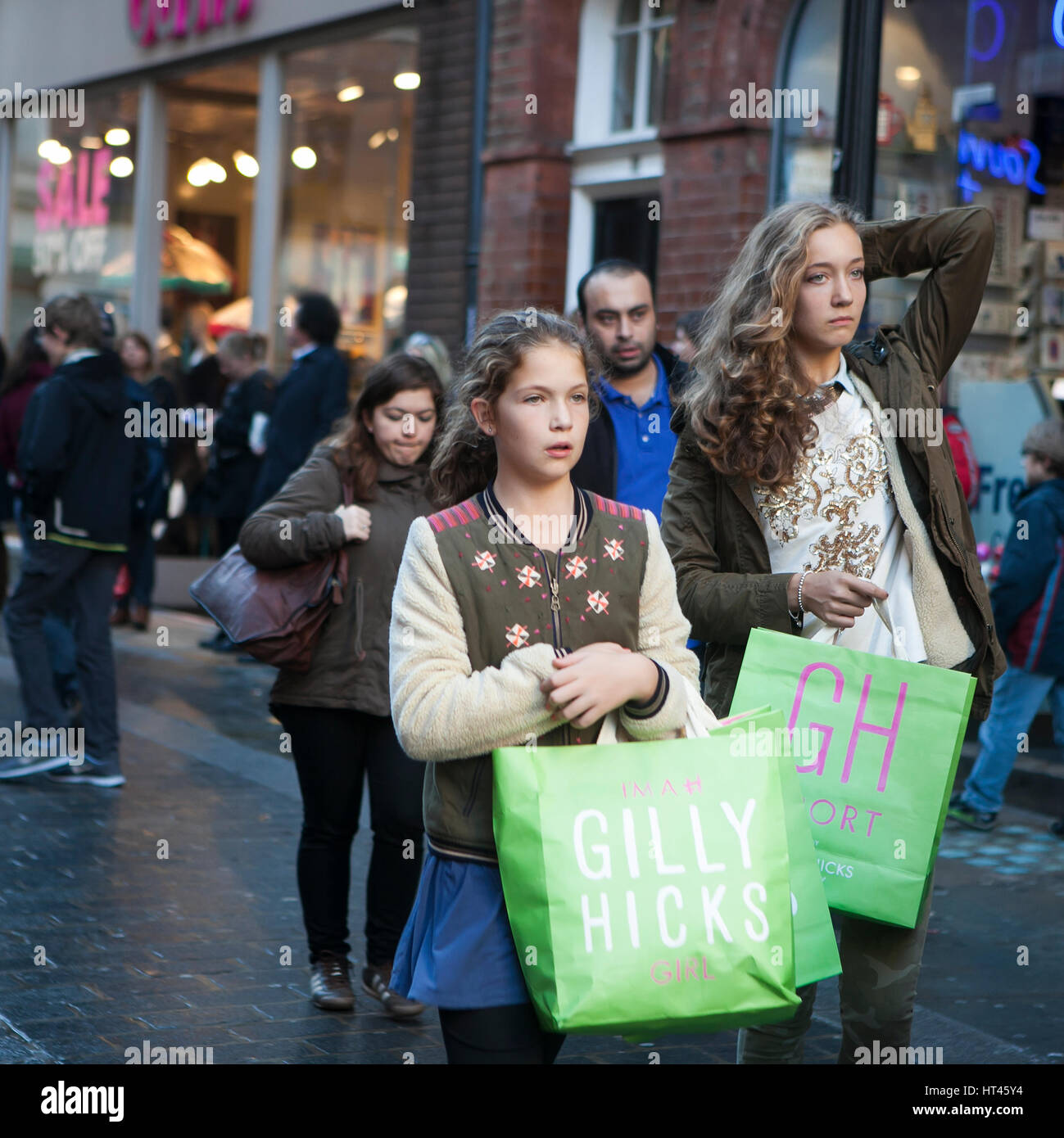 Teen standing out crowd hi-res stock photography and images - Alamy