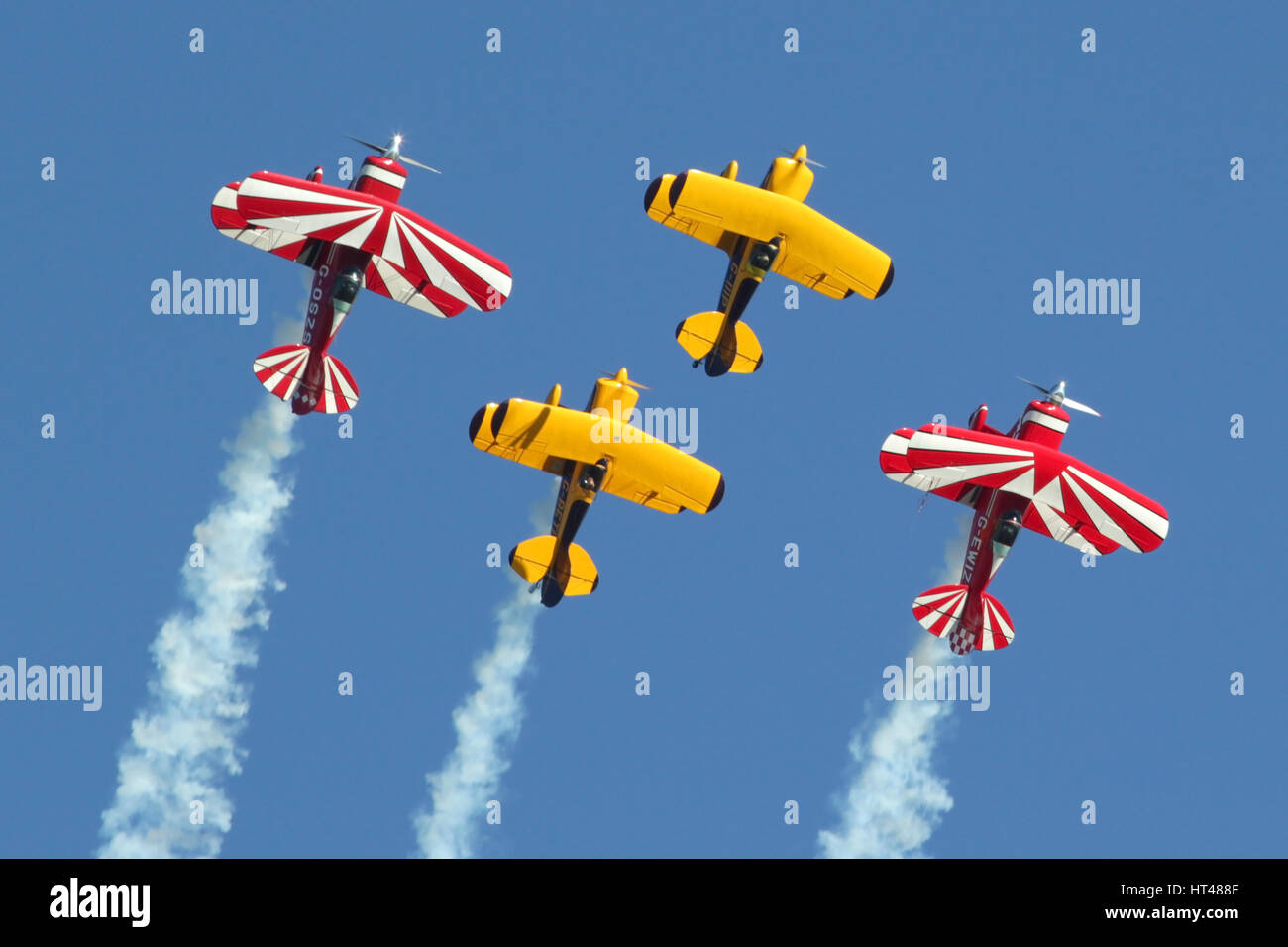 Airplane loop High Resolution Stock Photography and Images - Alamy