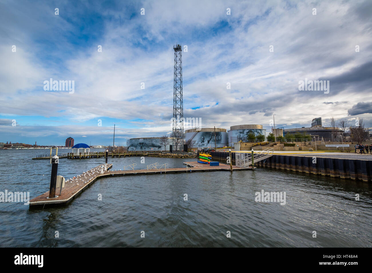 Locust point hi-res stock photography and images - Alamy