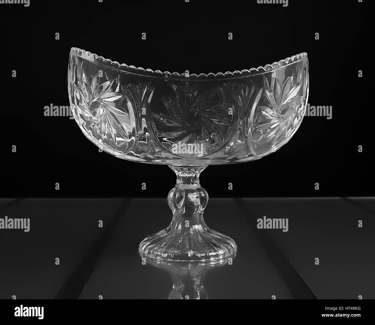 Empty deep glass bowl of fruit Stock Photo - Alamy