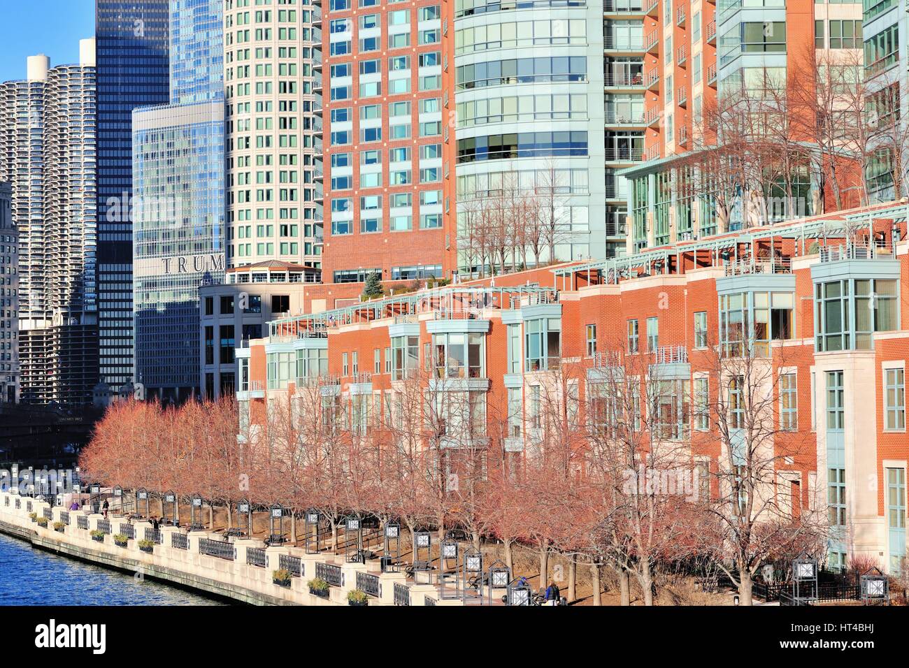 Chicago high rise buildings hi-res stock photography and images - Alamy