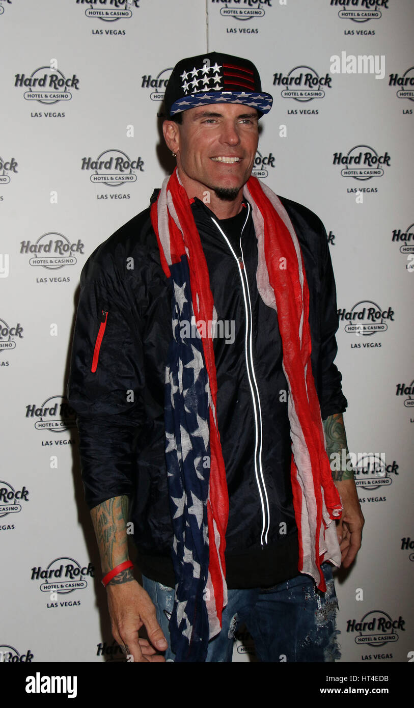 Rap Legend Vanilla Ice hosts 'I Love The 90's' Tour Afterparty at ...