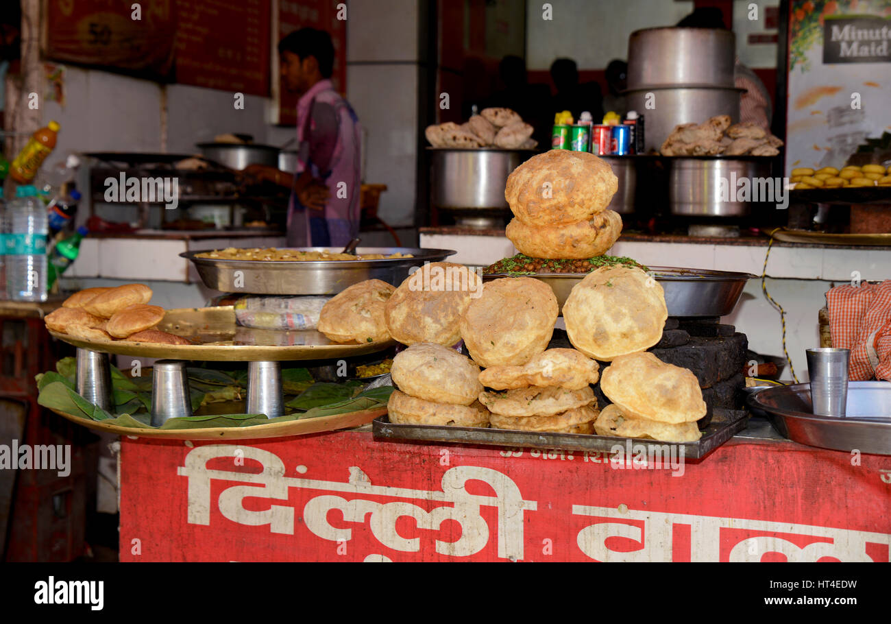 Roadside dhaba hi-res stock photography and images - Alamy