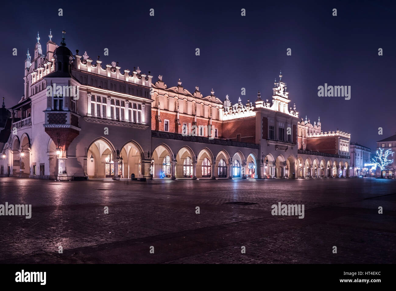 Krakow Cloth Hall (Sukiennice) at Night Stock Photo - Alamy