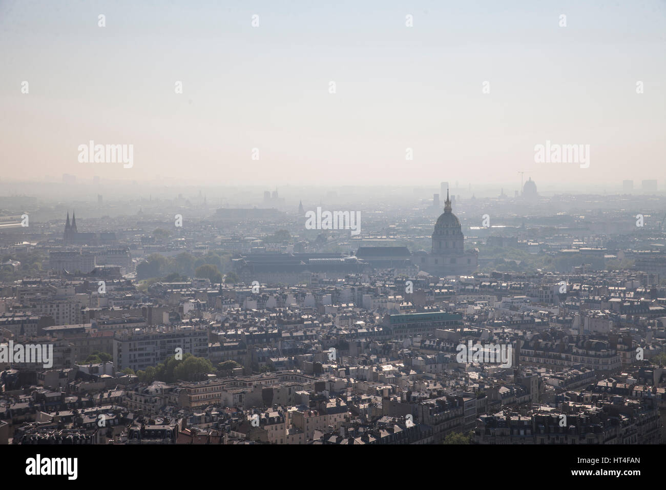 Cityscape of paris hi-res stock photography and images - Alamy