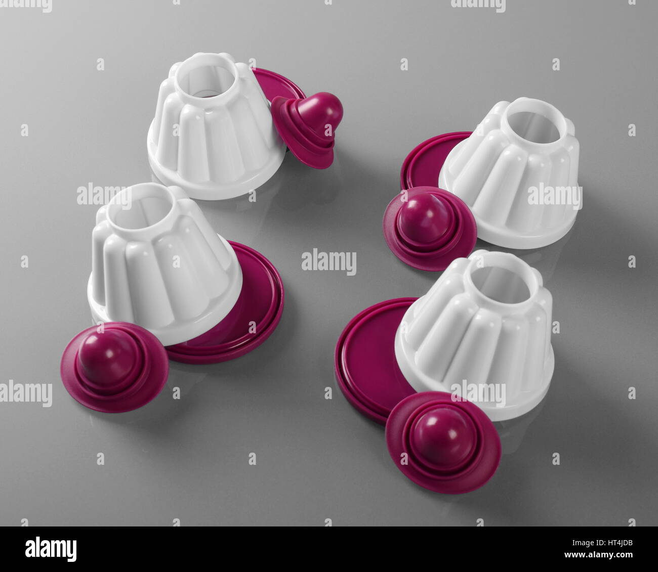 Pudding moulds hi-res stock photography and images - Alamy