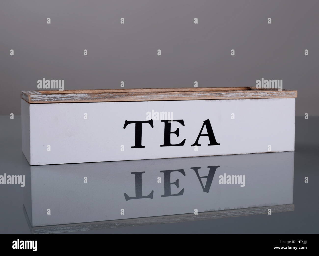 Tea chest store hi-res stock photography and images - Alamy