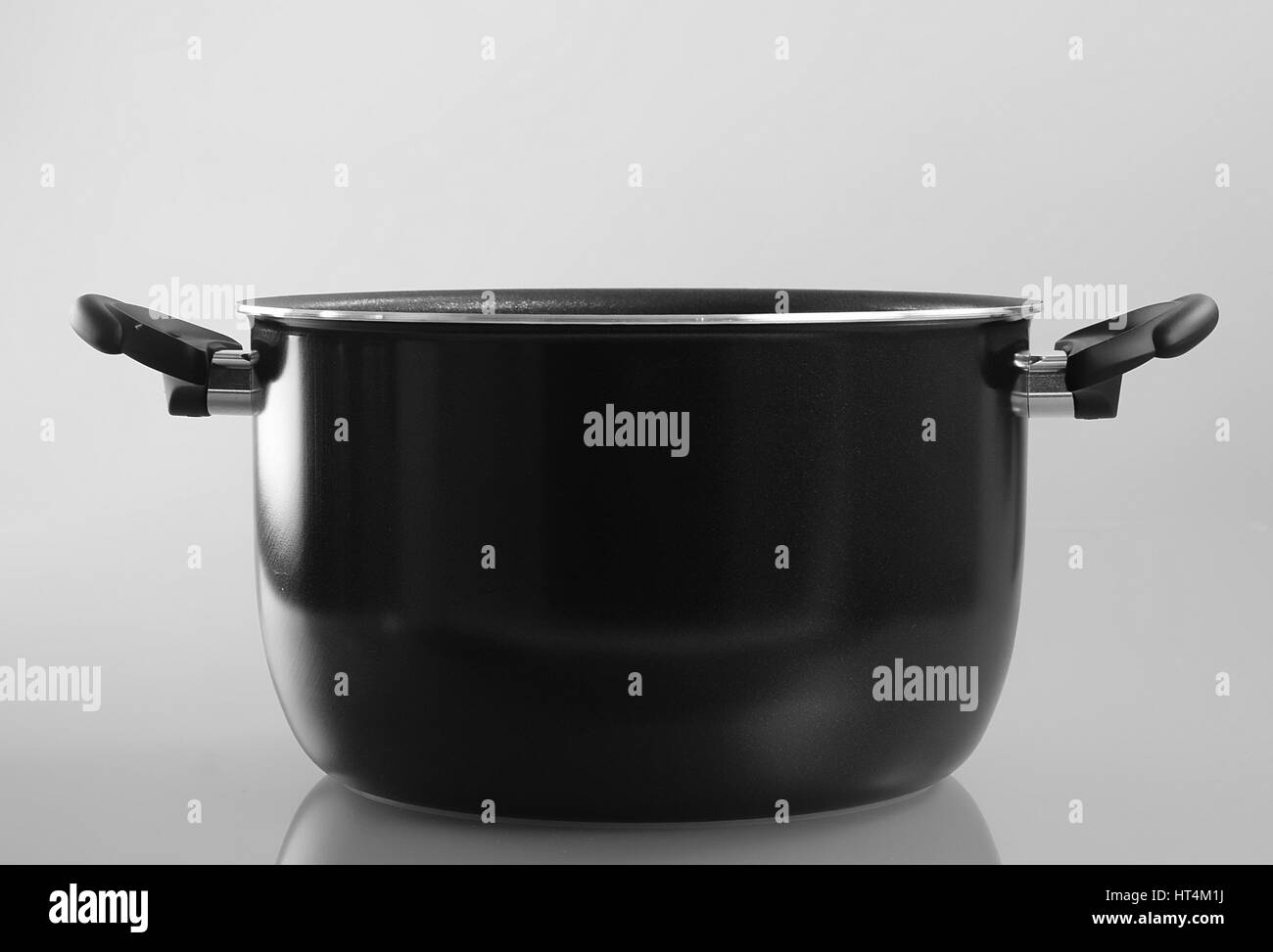 Silver deep dish Black and White Stock Photos & Images - Alamy