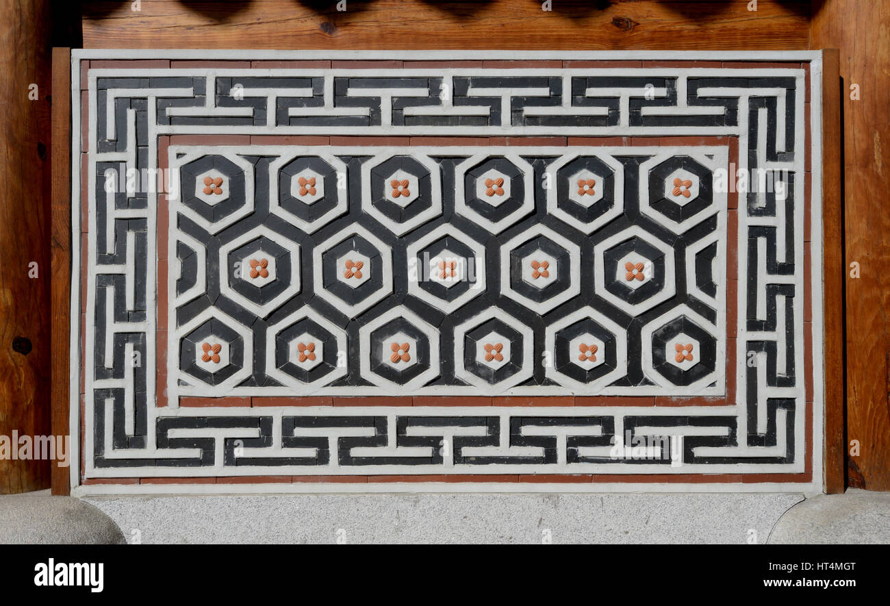 Korean traditional beautiful wall pattern Stock Photo - Alamy