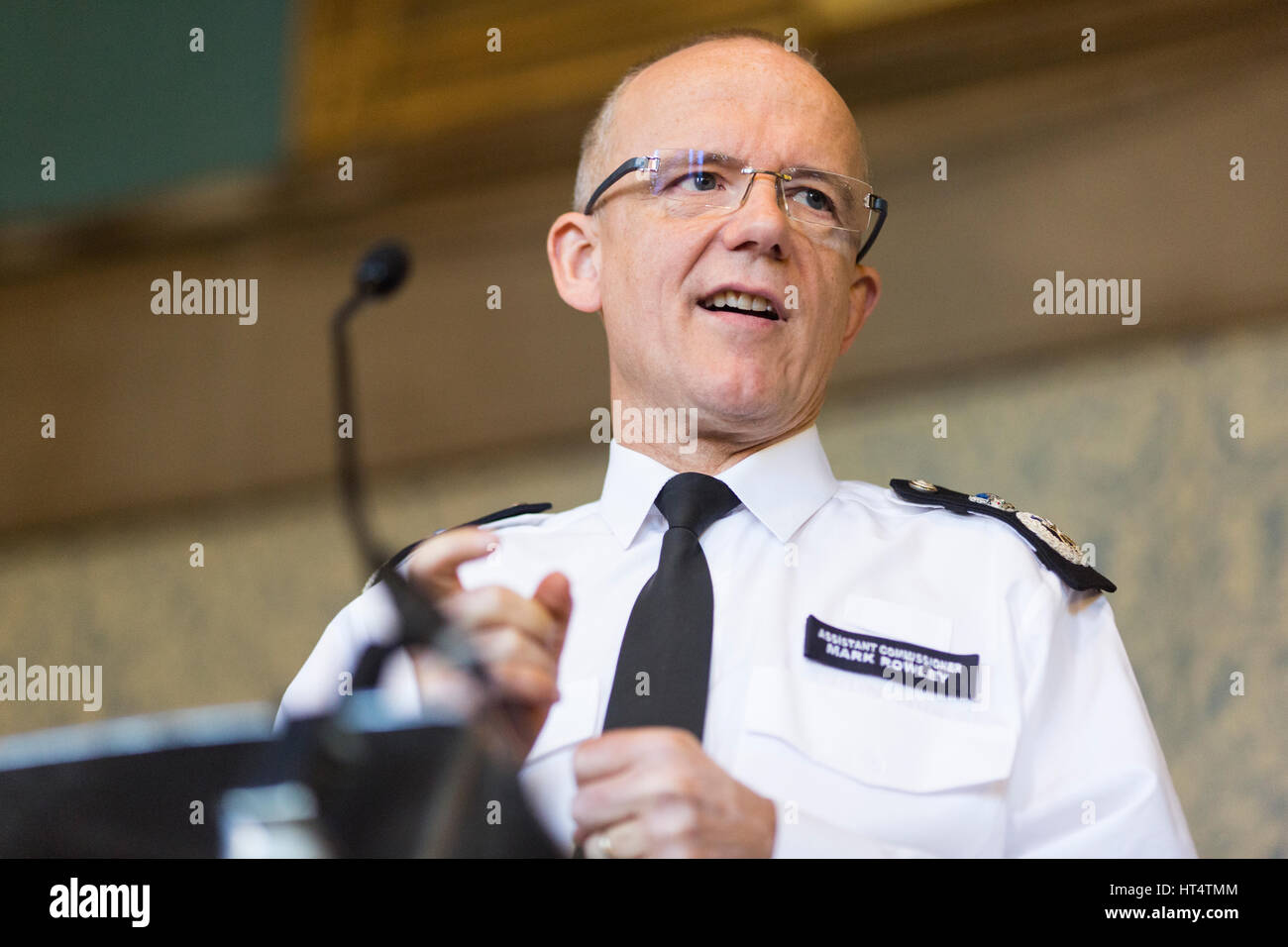 Mark Rowley , Assistant Commissioner for Specialist Operations in the ...