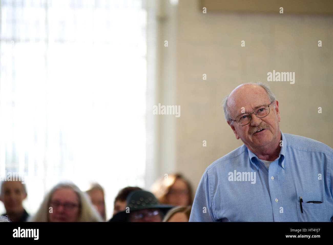 Community engagement meeting usa hi-res stock photography and images ...