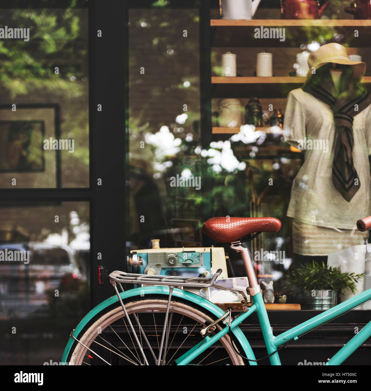 Bicycle Bike Vintage Cafe Shop Window Concept Stock Photo - Alamy
