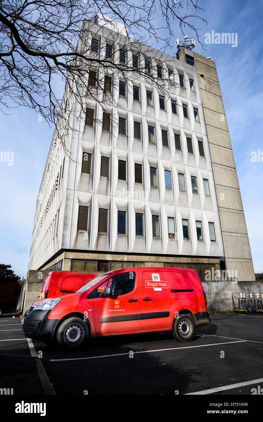 Royal mail winter delivery hi-res stock photography and images - Alamy