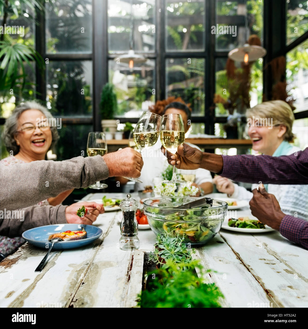 Meet up hi-res stock photography and images - Alamy