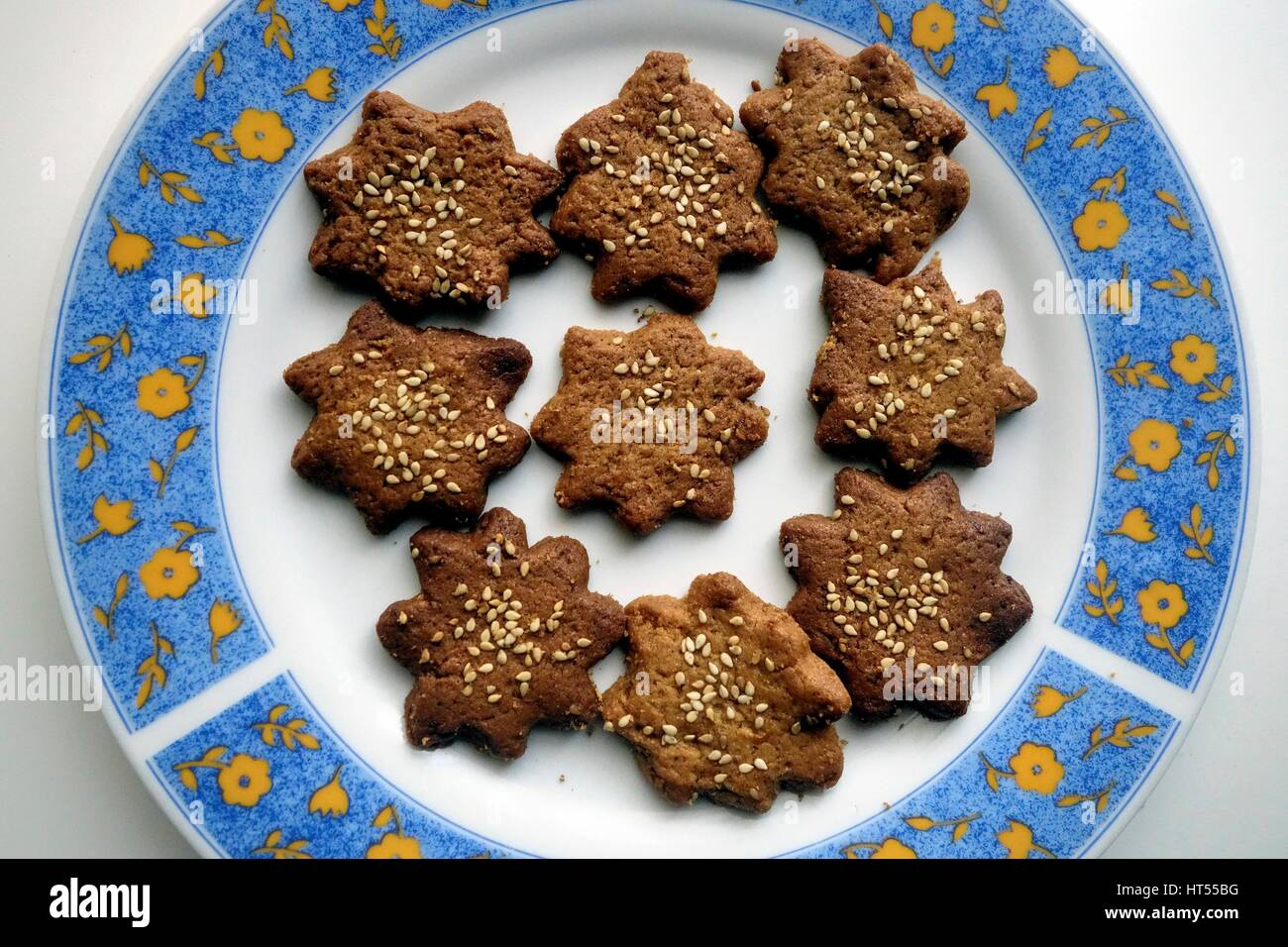 Sesame seeds biscuits hi-res stock photography and images - Alamy