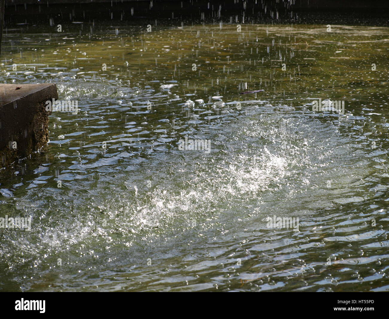 Drops water cooling hi-res stock photography and images - Alamy