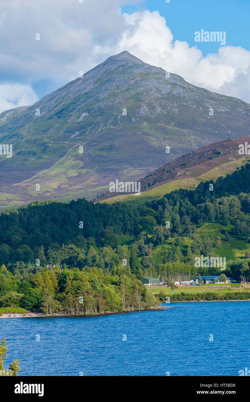 Schiehallion from Loch Rannoch Stock Photo - Alamy