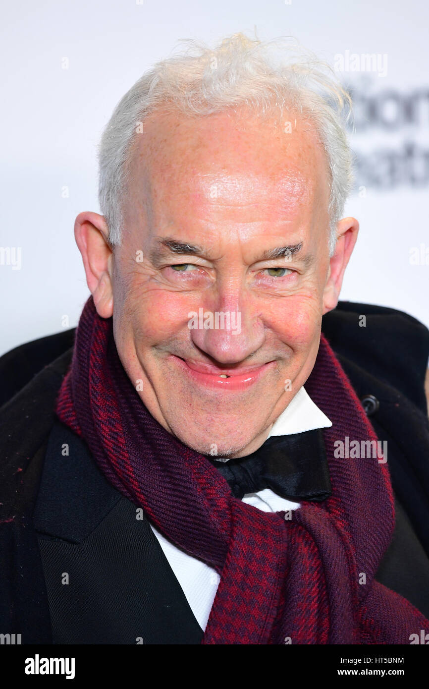 Simon callow portrait hi-res stock photography and images - Alamy