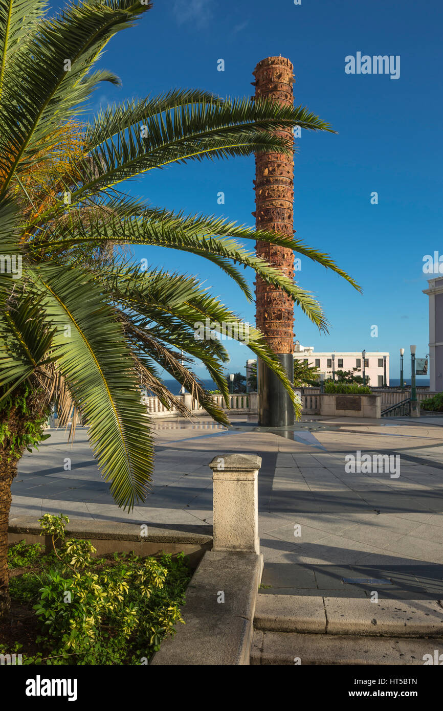 TOTEM TELURICO (©JAIME SUAREZ 1992) PLAZA DEL QUINTO CENTENARIO OLD SAN ...