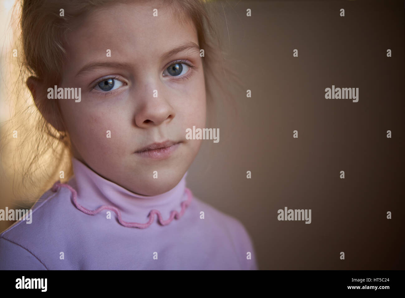 Sad little girl Stock Photo - Alamy