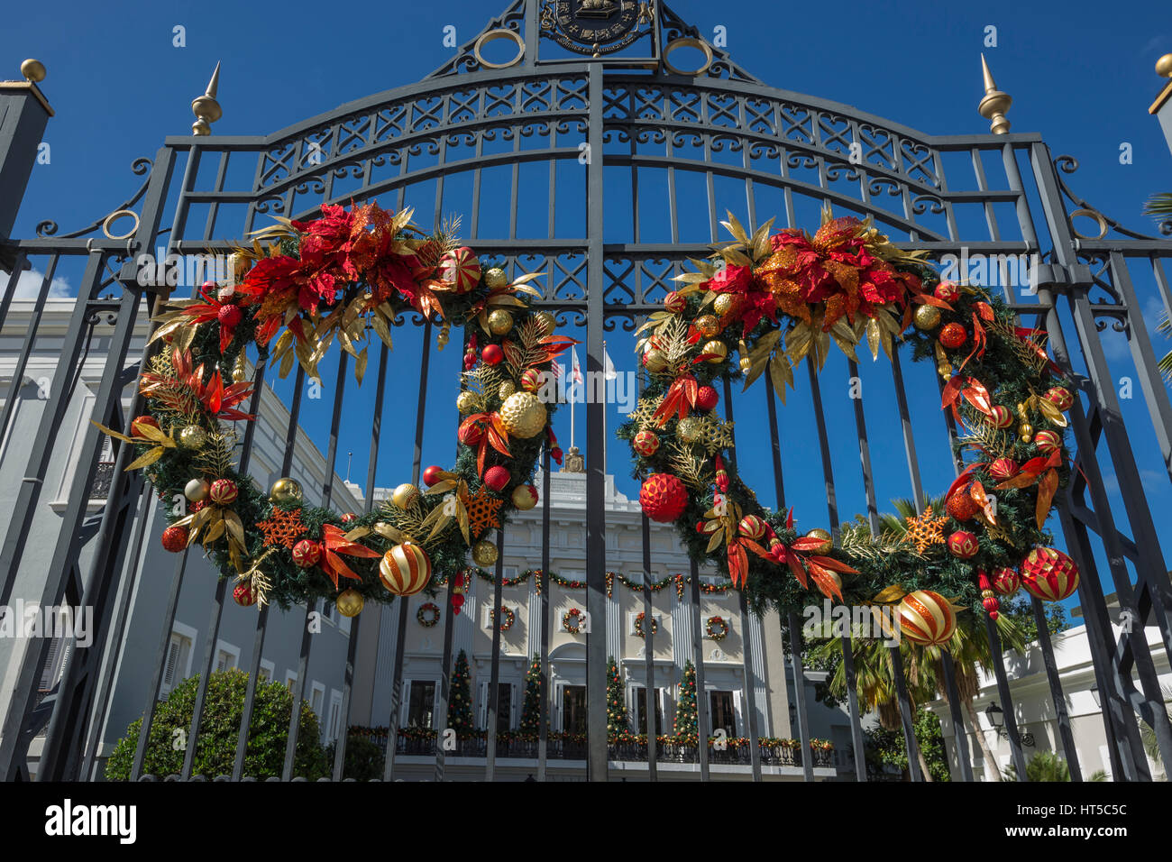 CHRISTMAS WREATHS ENTRANCE GATE GOVERNORS MANSION LA FORTELEZA OLD TOWN ...