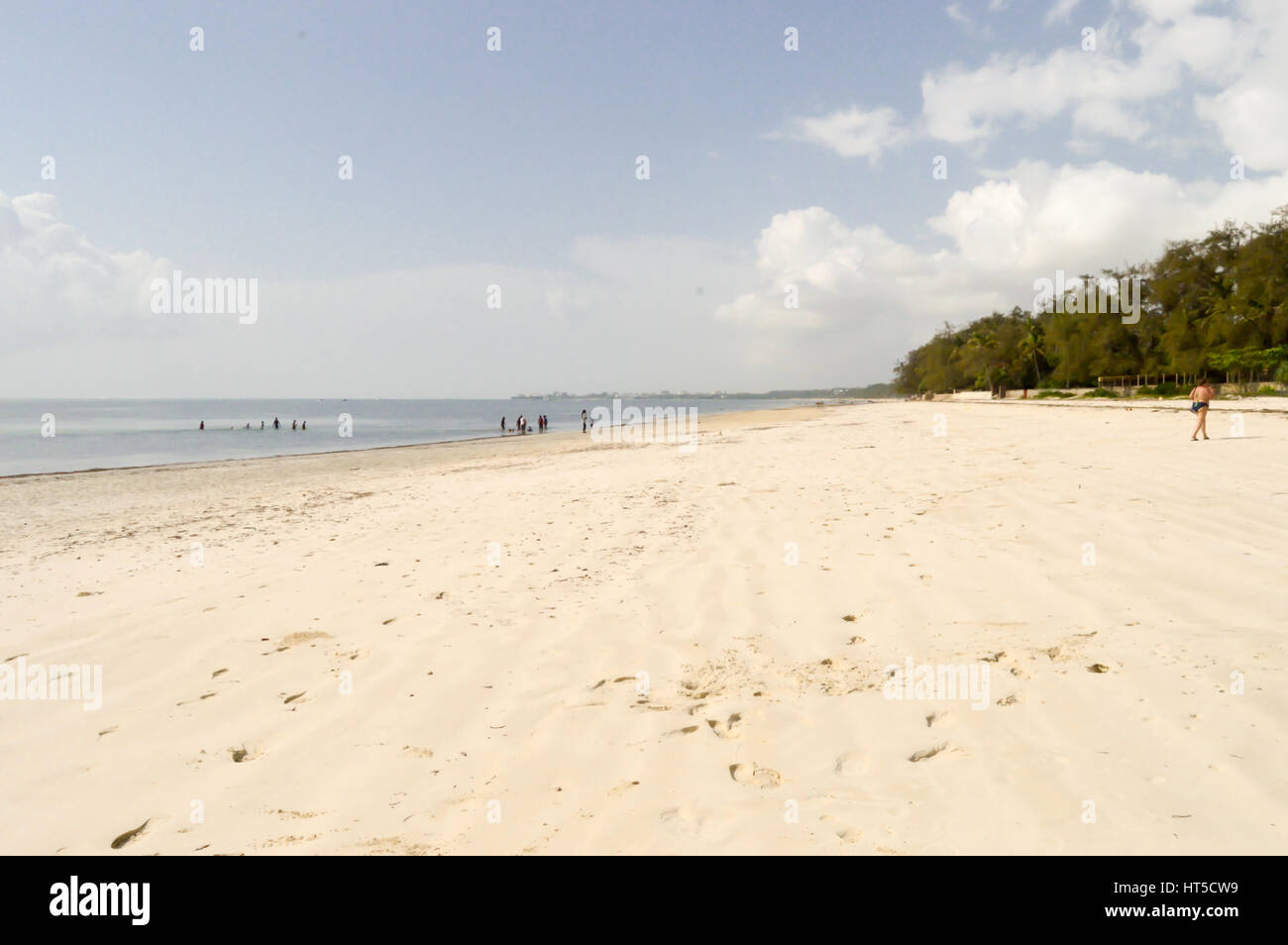 Bamburi beach kenya hi-res stock photography and images - Alamy