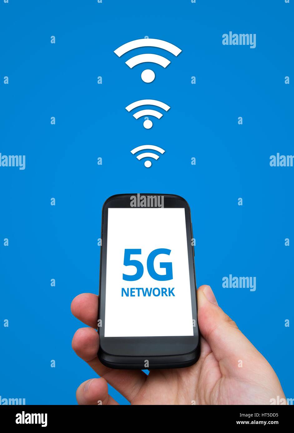 Phone display 5g icon hi-res stock photography and images - Alamy
