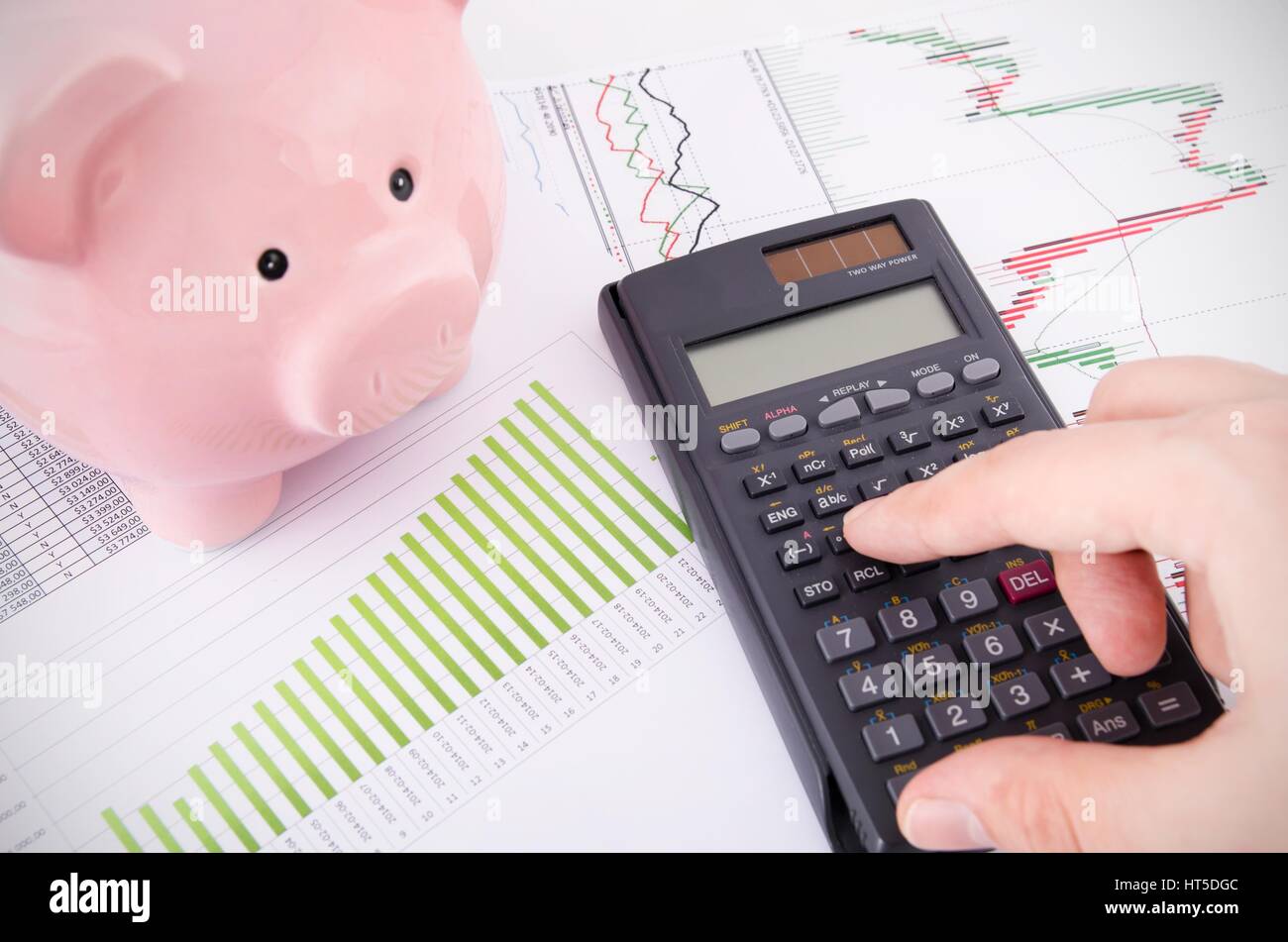 Analyze reports hi-res stock photography and images - Alamy