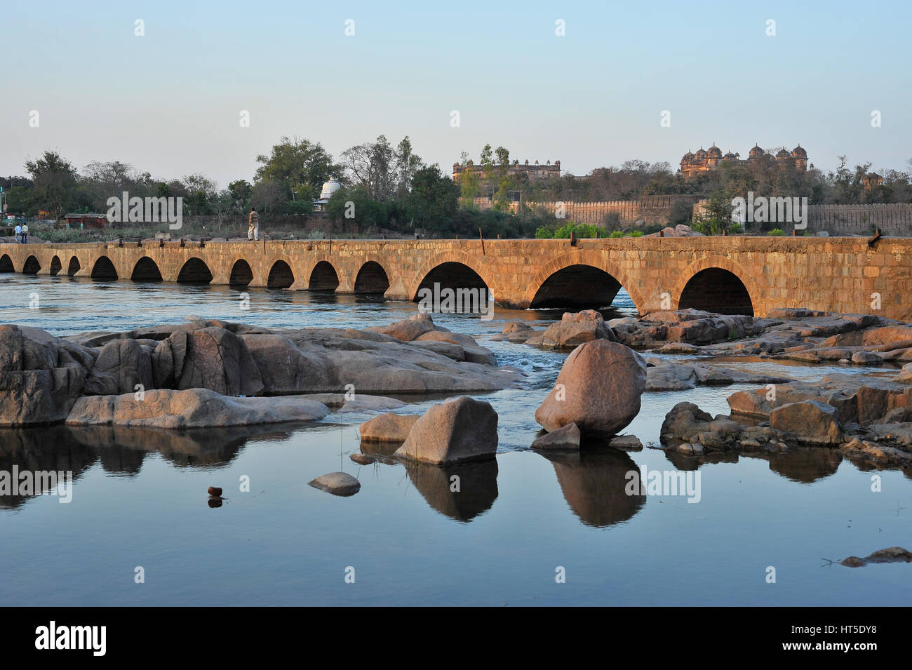 Bridge spanning the Betwa river in Orccha Stock Photo - Alamy