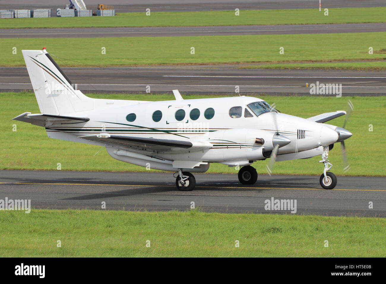Beechcraft king air e90 hi-res stock photography and images - Alamy
