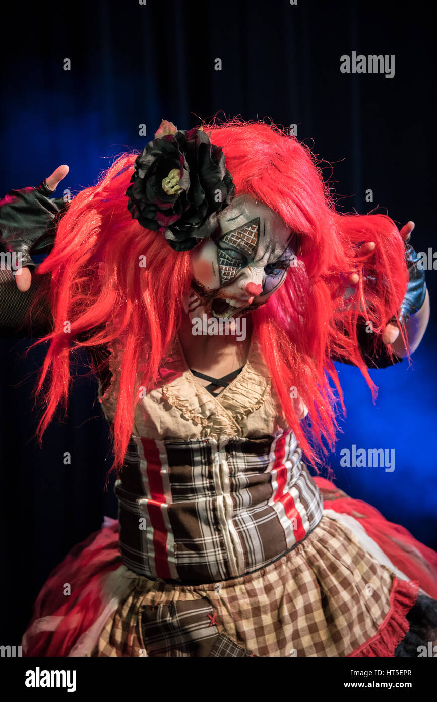 Halloween street portraits hi-res stock photography and images - Alamy