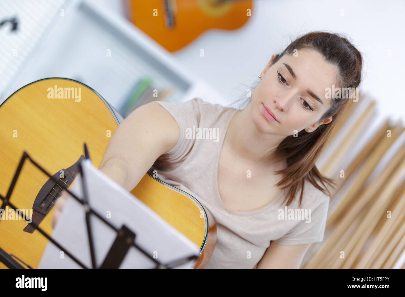 Flipping page hi-res stock photography and images - Alamy