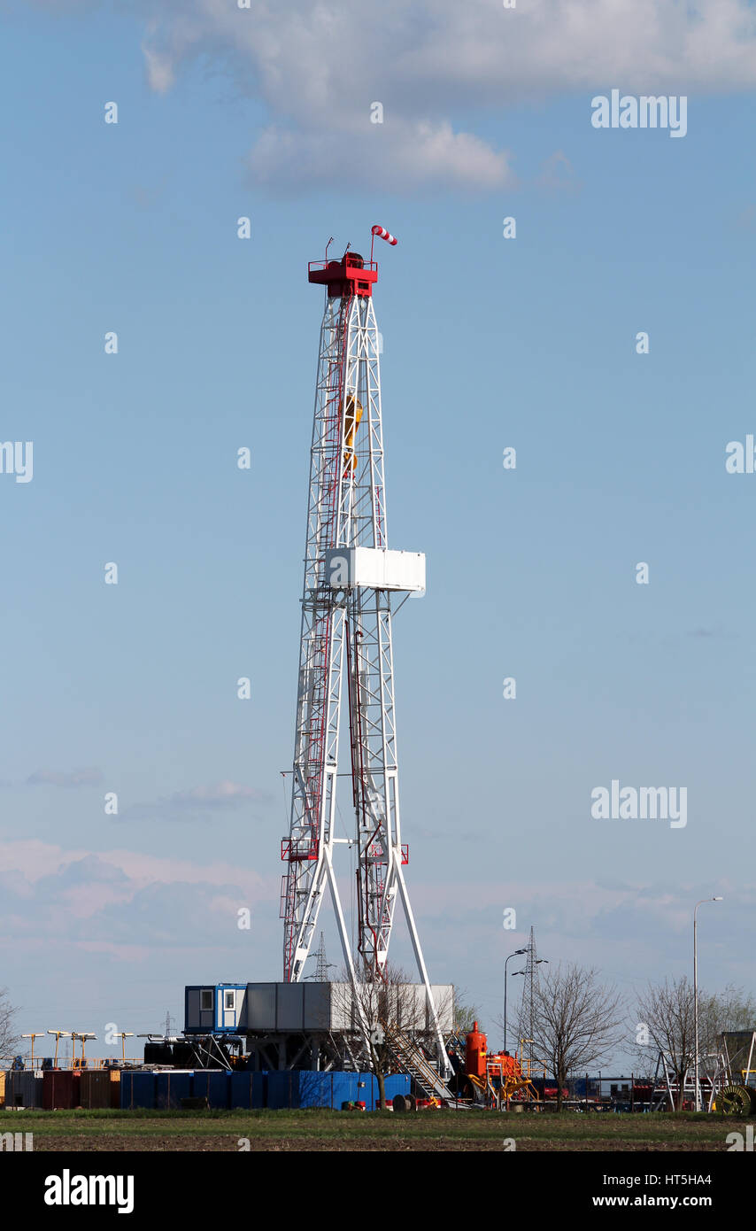 On Land Oil Rig Stock Photos & On Land Oil Rig Stock Images - Alamy