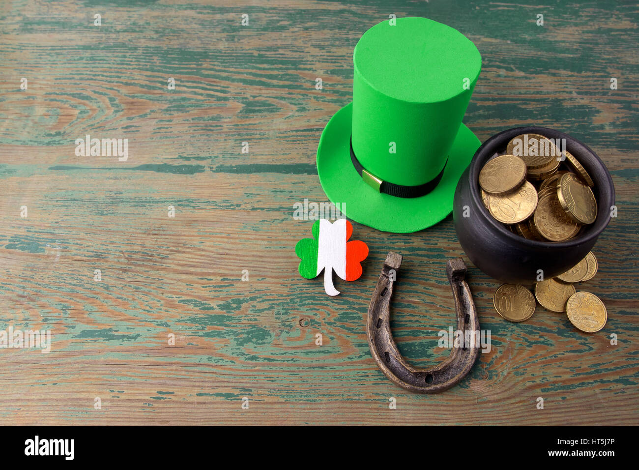 Happy St Patricks Day leprechaun hat with gold coins and lucky charms ...