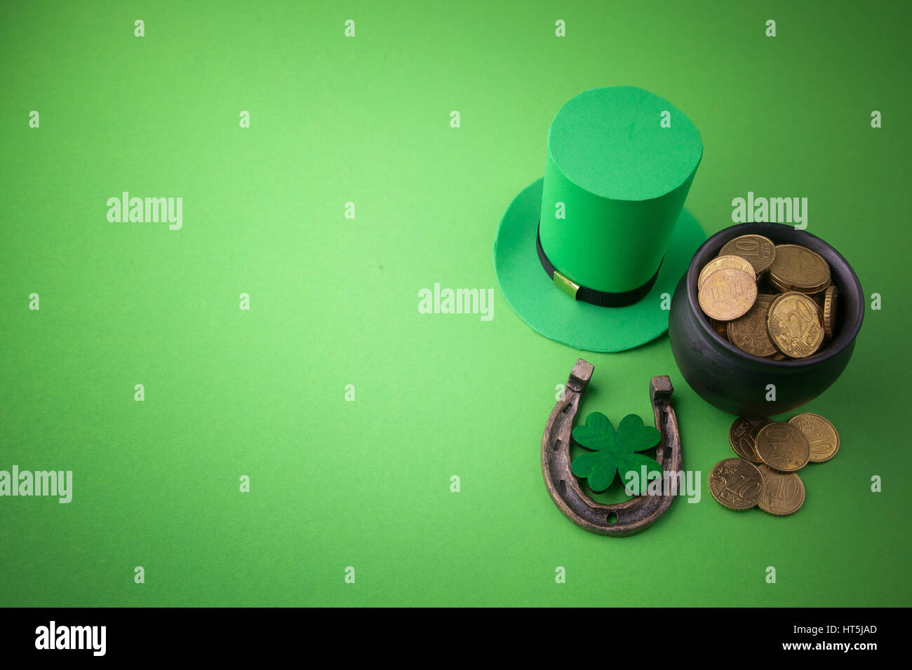 Happy St Patricks Day leprechaun hat with gold coins and lucky charms ...